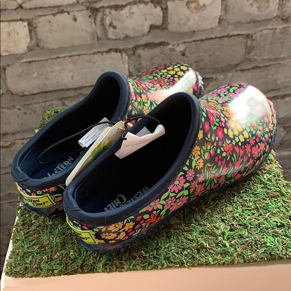 Western Chief | Shoes | Nwt Western Chief Waterproof Garden Clog Navy ...
